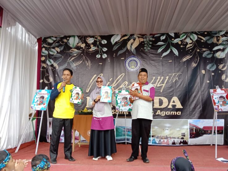Milad ke 44, Guru MIM Lebakwangi Banjarnegara Luncurkan Buku Matematika Milad ke 44, Guru MIM Lebakwangi Banjarnegara Luncurkan Buku Matematika