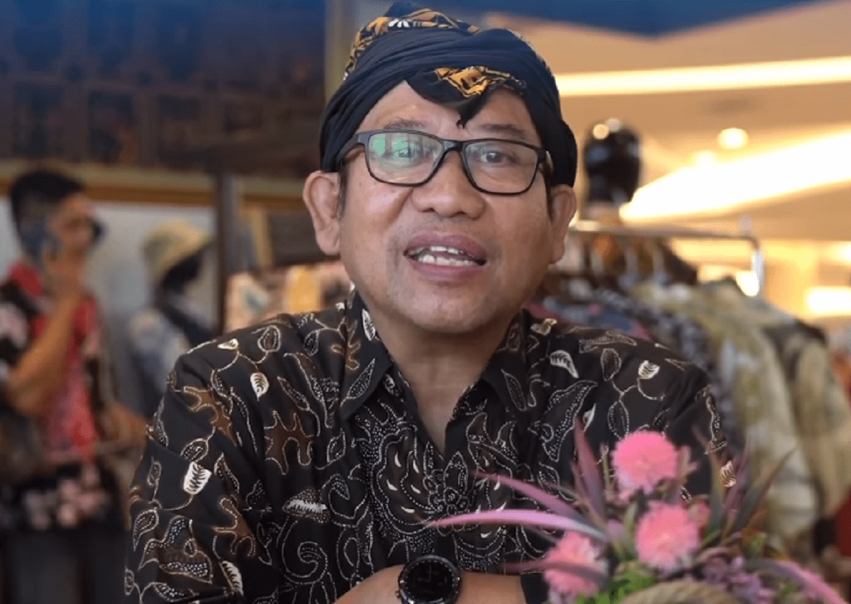 Profil Bupati Banyumas Achmad Husein yang Viral karena Bertanya Soal ...