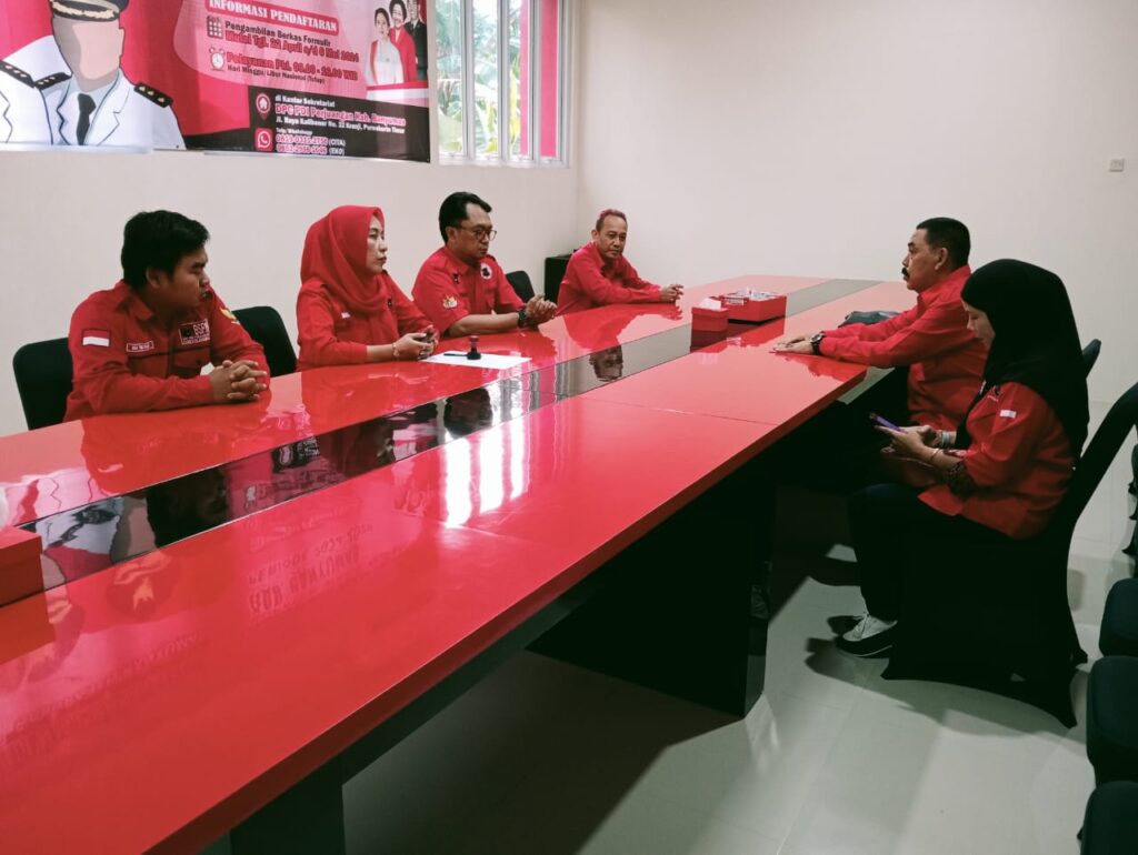 Pilkada Banyumas 2024: Dari 11 Pelamar di DPC PDIP, Baru 3 Orang yang ... Pilkada Banyumas 2024: Dari 11 Pelamar di DPC PDIP, Baru 3 Orang yang ...