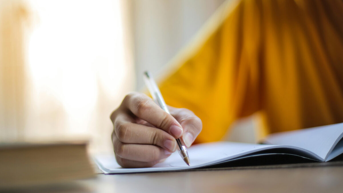 Siapa Aurellia Devina Putri? Viral Panitia SNPMB Salah Tampilkan Wajah ...